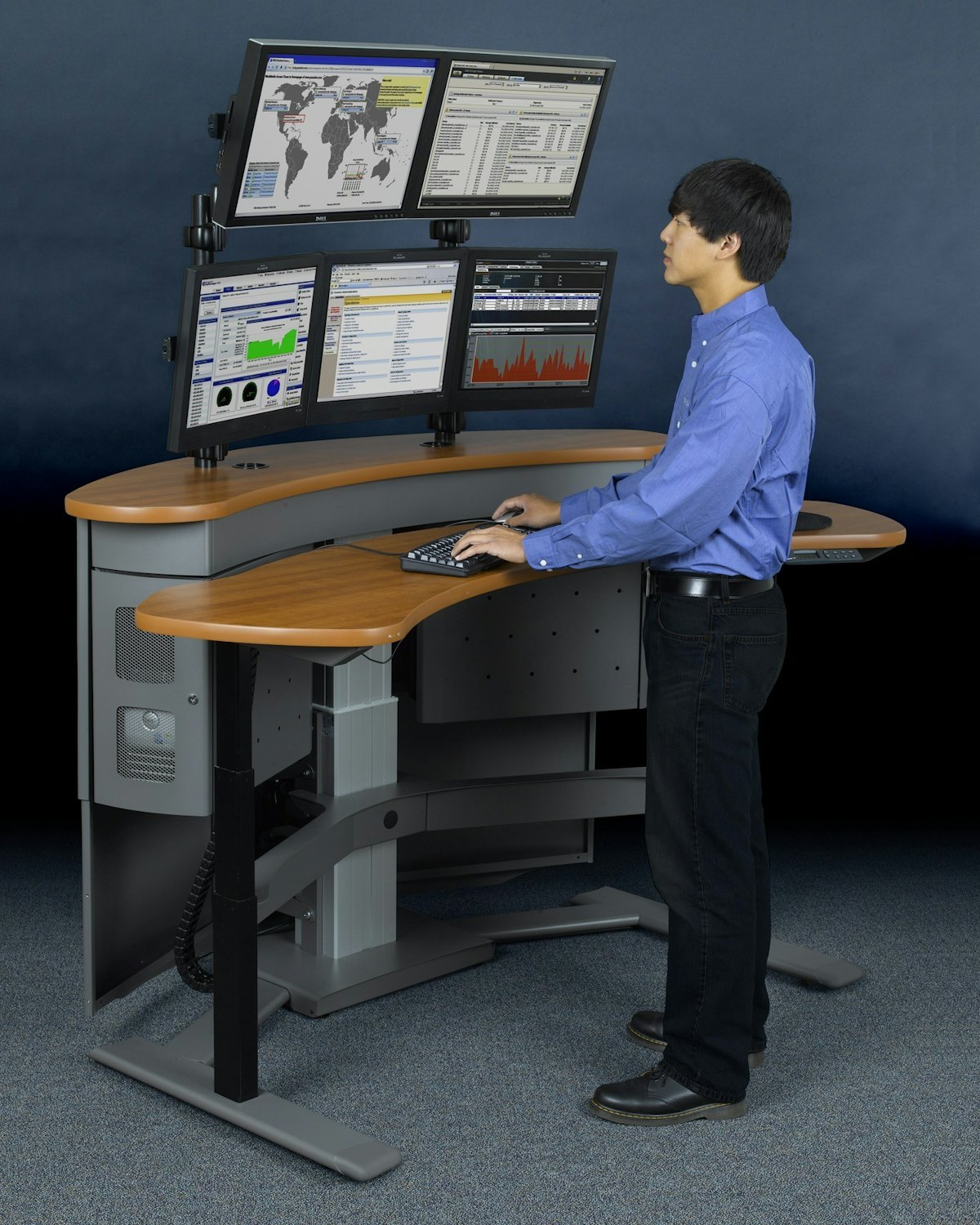 Eaton introduces free-standing console | Commercial Carrier Journal
