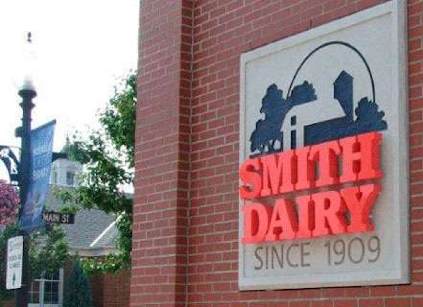 Vocational Energy opens public access GNG station for Smith Dairy ...
