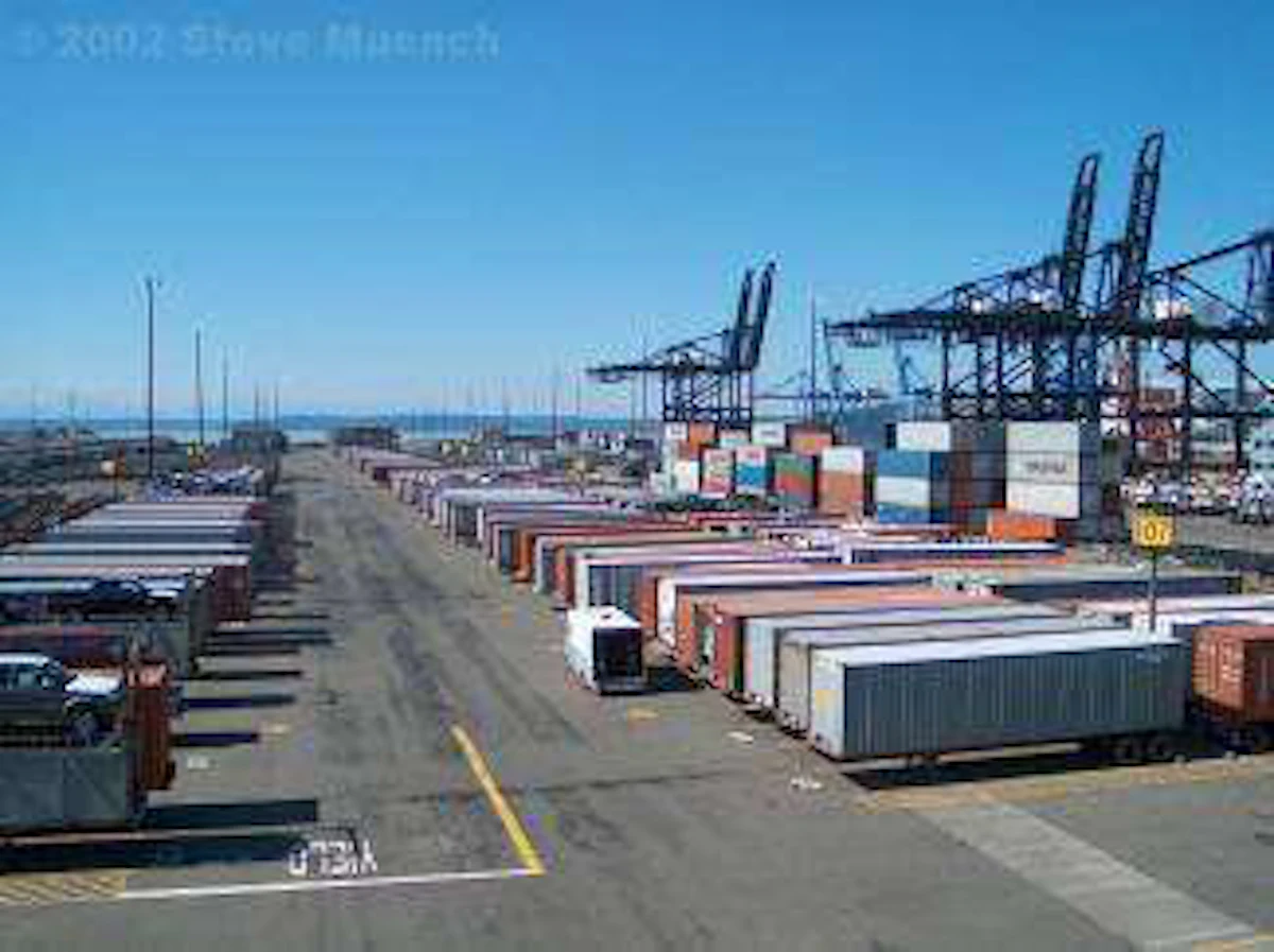 Tacoma port’s container volumes surge in August | Commercial Carrier ...