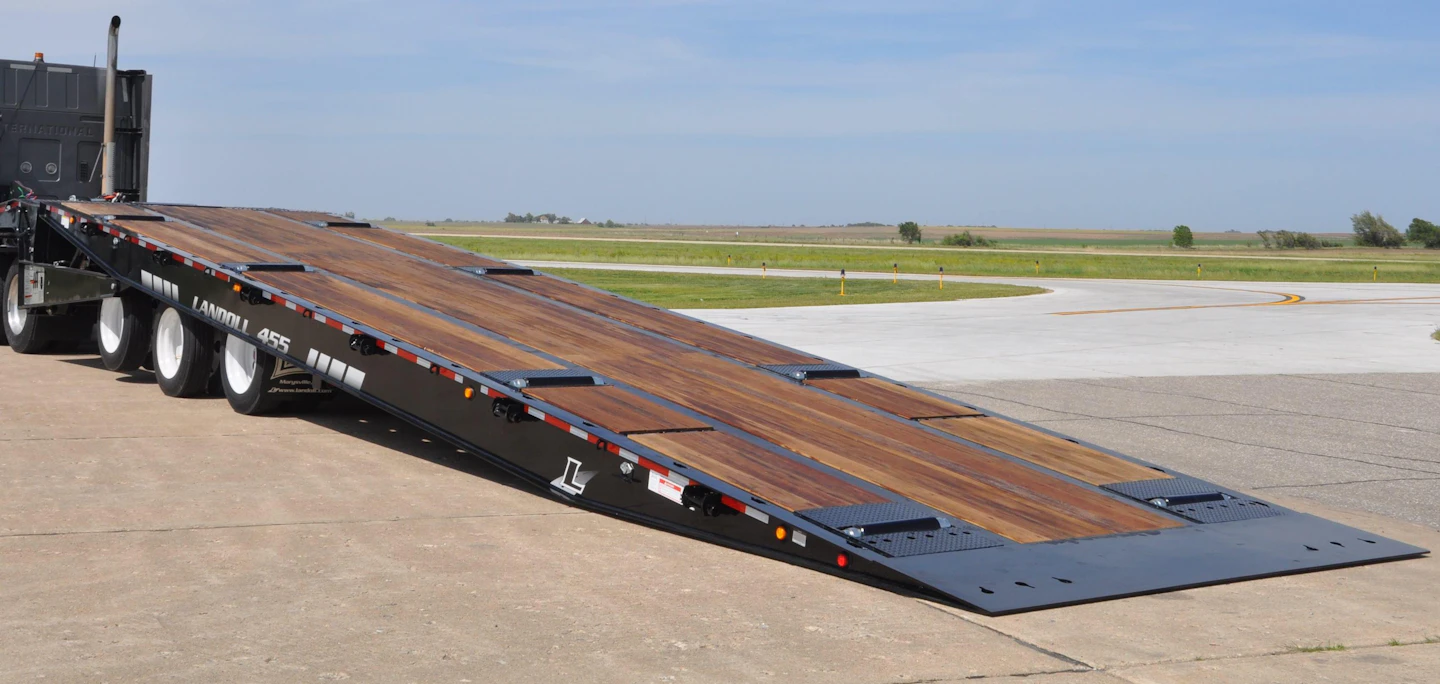 Landoll trailer now available with hydraulic kicker roller | Commercial ...