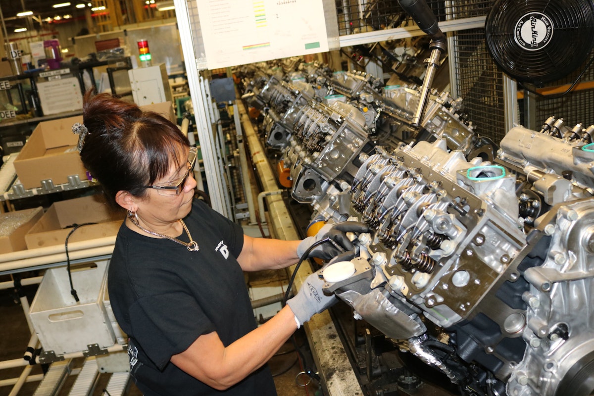 Chevy, Navistar joint truck gets GM engine, Allison trans | Commercial ...