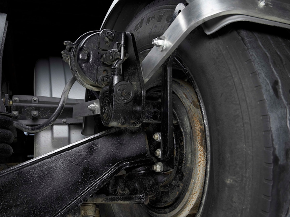 Minimizer's steerable axle fender for Watson Chalin axle | Commercial ...