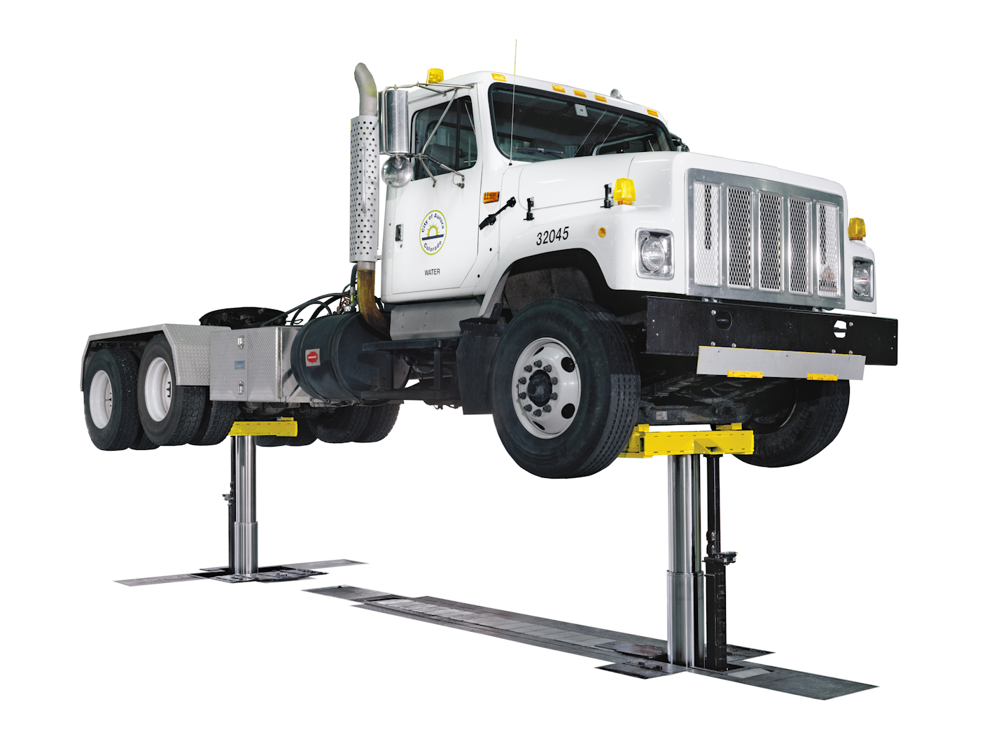 What to consider when purchasing an automotive shop lift | Commerical ...