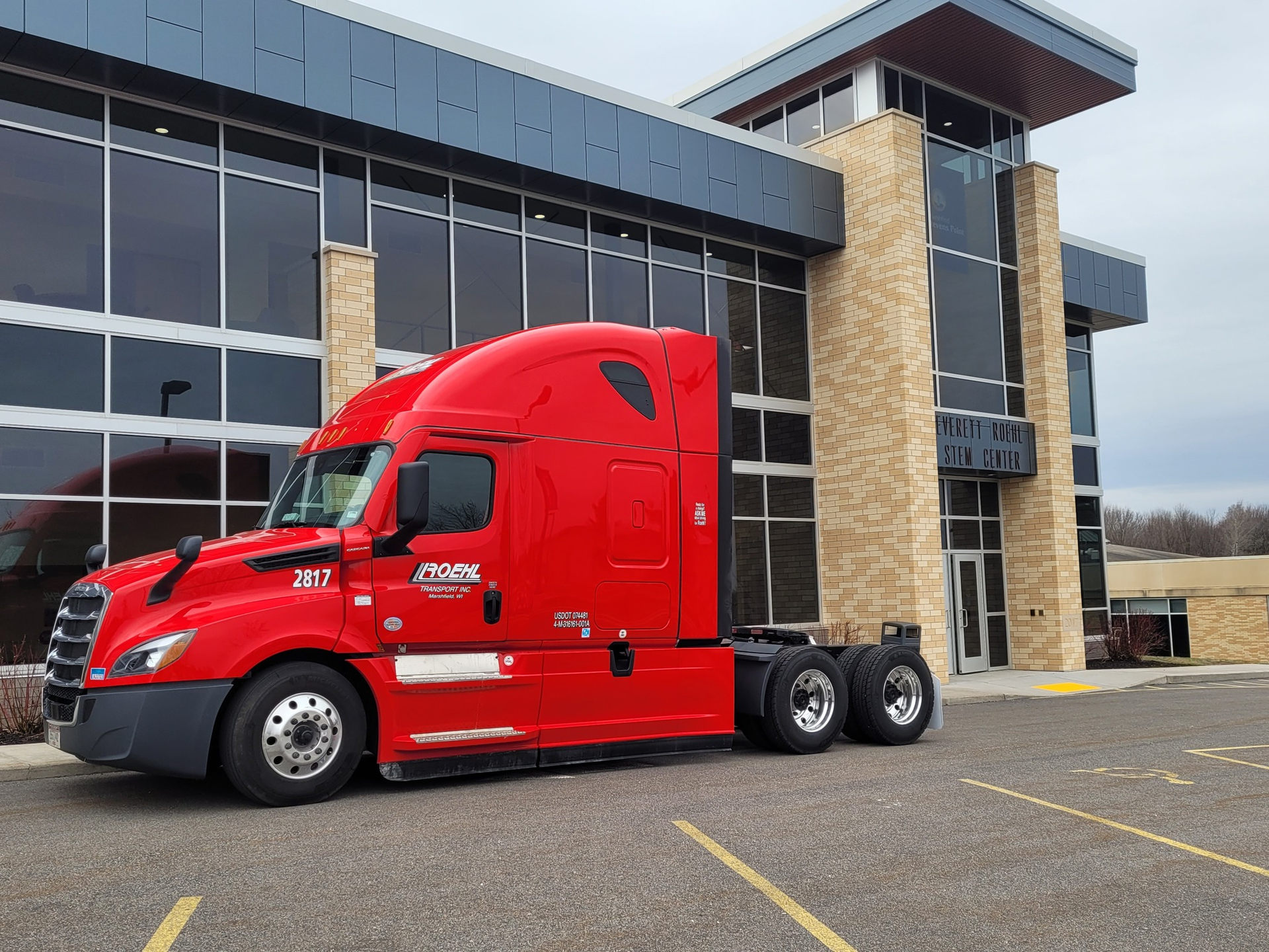 Roehl Transport raises driver pay with new model | Commercial Carrier ...