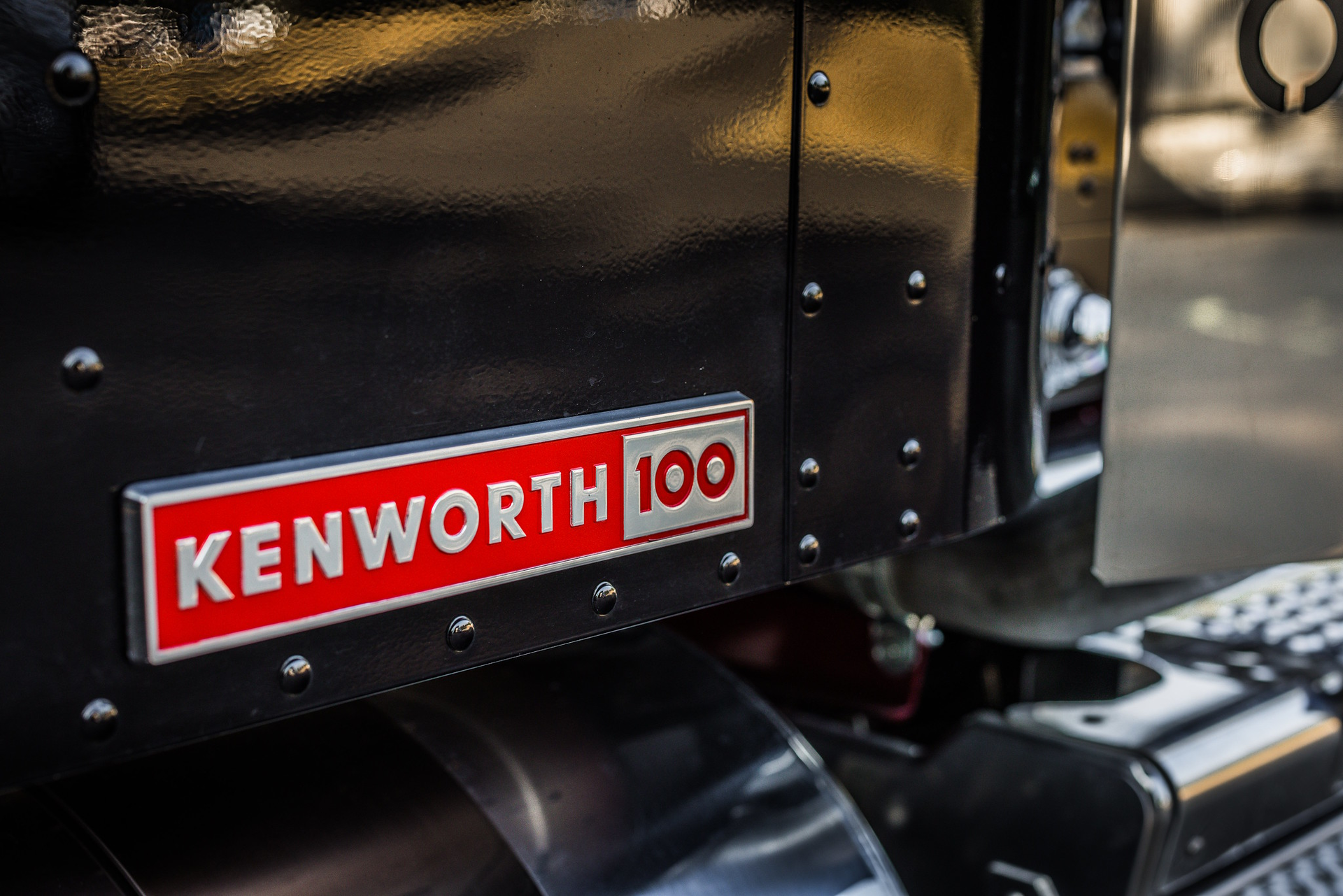 Photos: Kenworth W900 Limited Edition | Commercial Carrier Journal