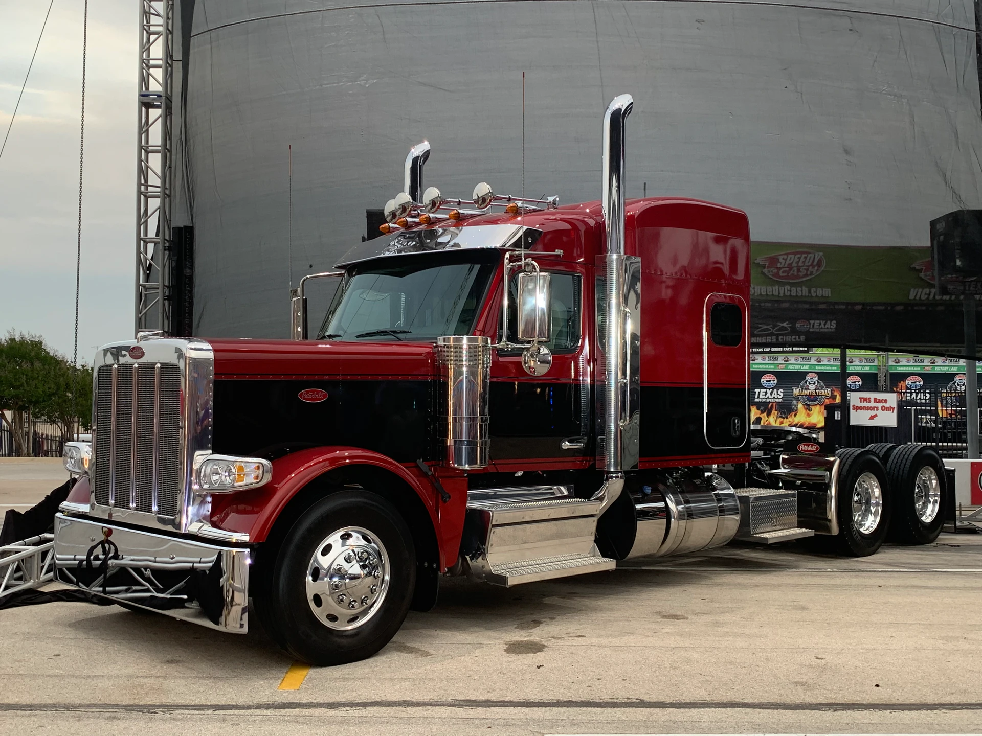 Peterbilt Retiring Its Model 389 For New Wider Model Commercial Peterbilt Retiring Its Model 389 For New Wider Model Commercial