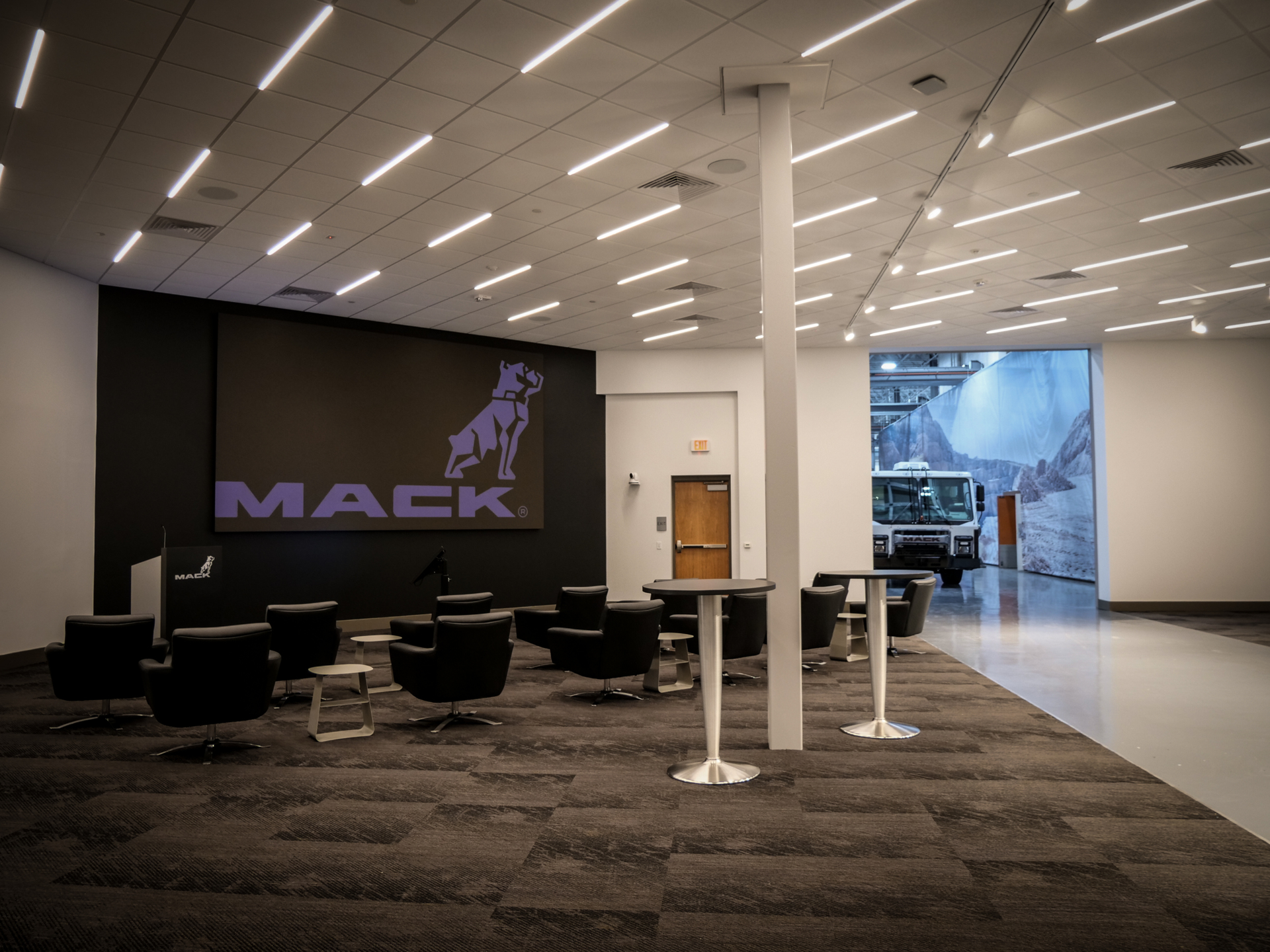 Mack Trucks improves its Customer Experience Center | Commercial ...