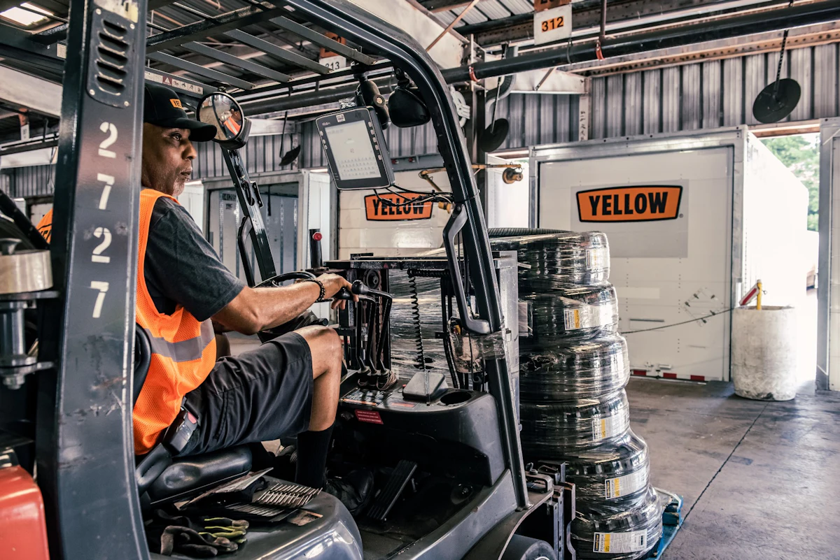 Yellow facing lawsuit over failure to notify employees of layoffs ...