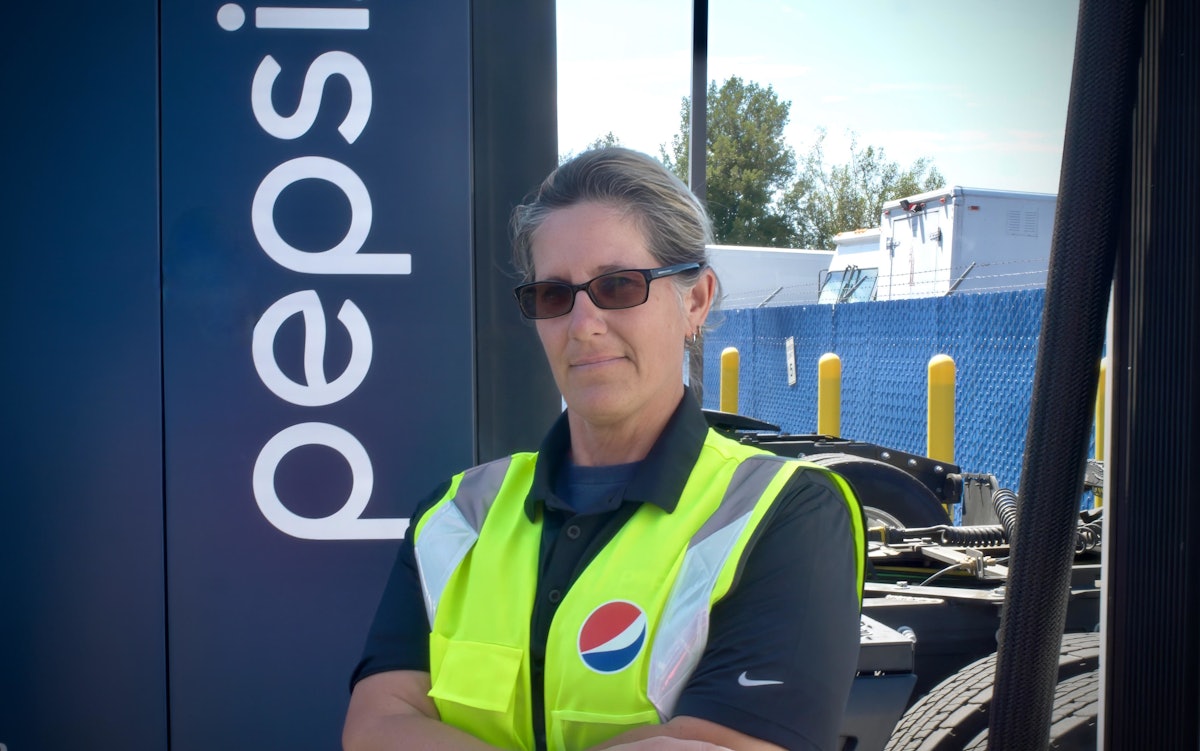 A driver’s smile | Commercial Carrier Journal