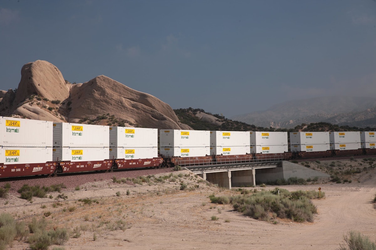 J.B. Hunt acquiring Walmart's intermodal business | Commercial Carrier ...