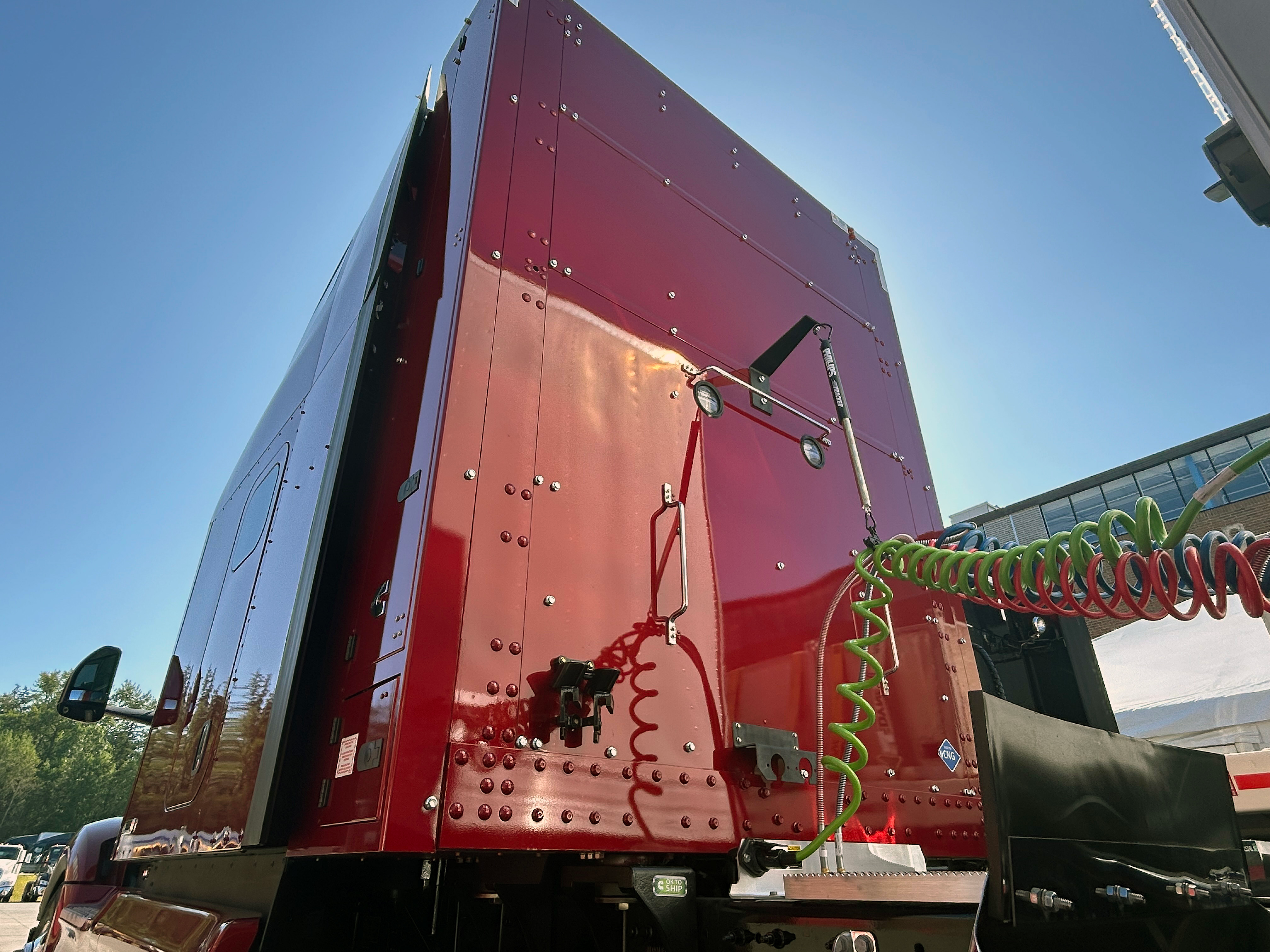 Test drive: Peterbilt's 579 with Cummins X15N nat gas engine ...