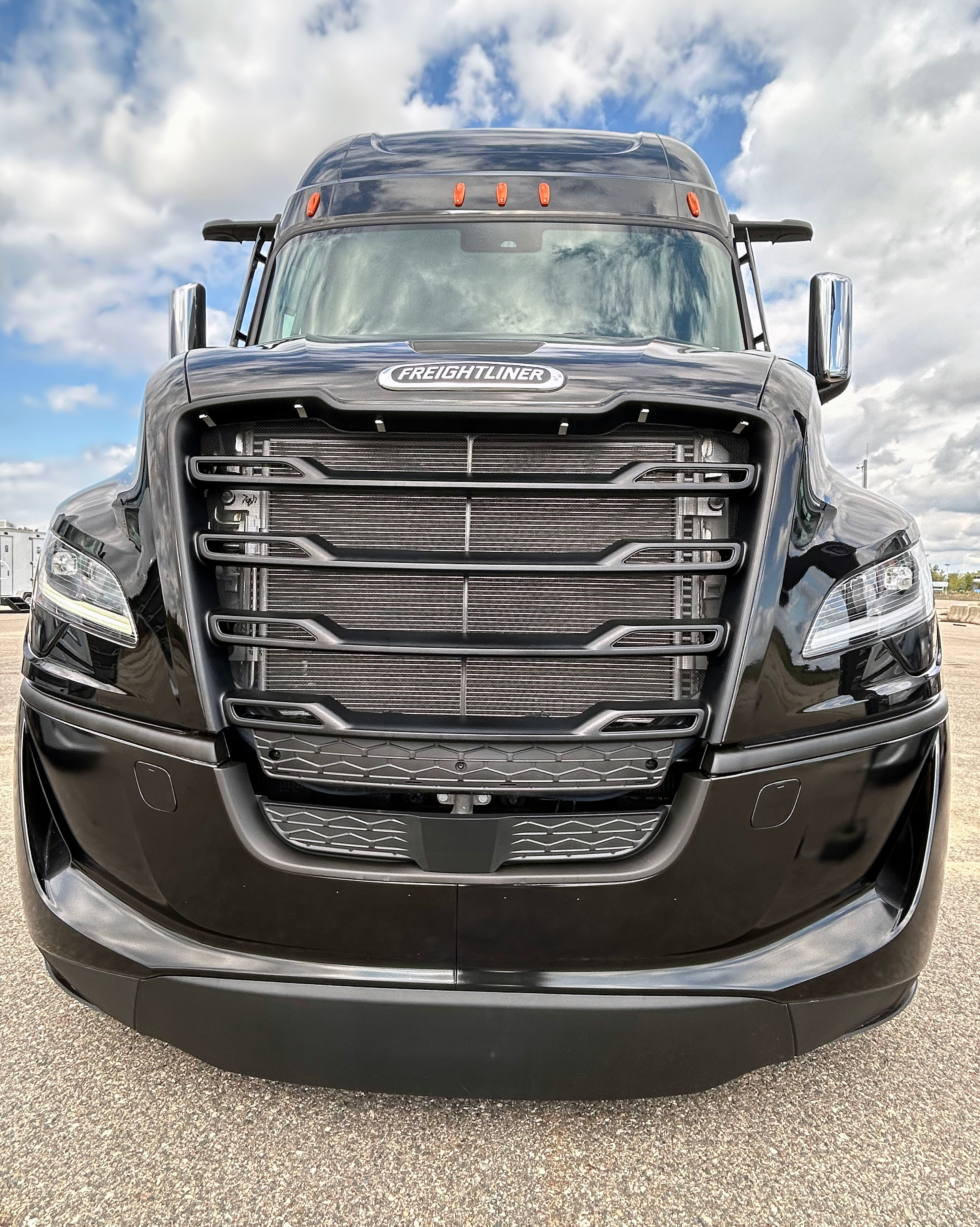 2025 Freightliner Cascadia gets fifth-generation update | Commercial ...
