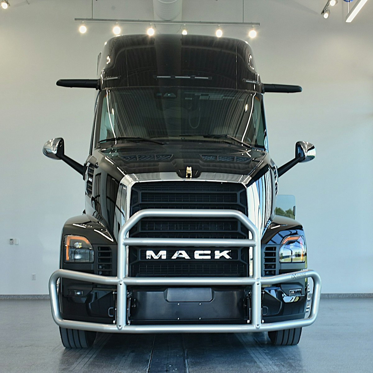 Ex-Guard front-end guards for Mack Pioneer and Anthem | Commercial ...
