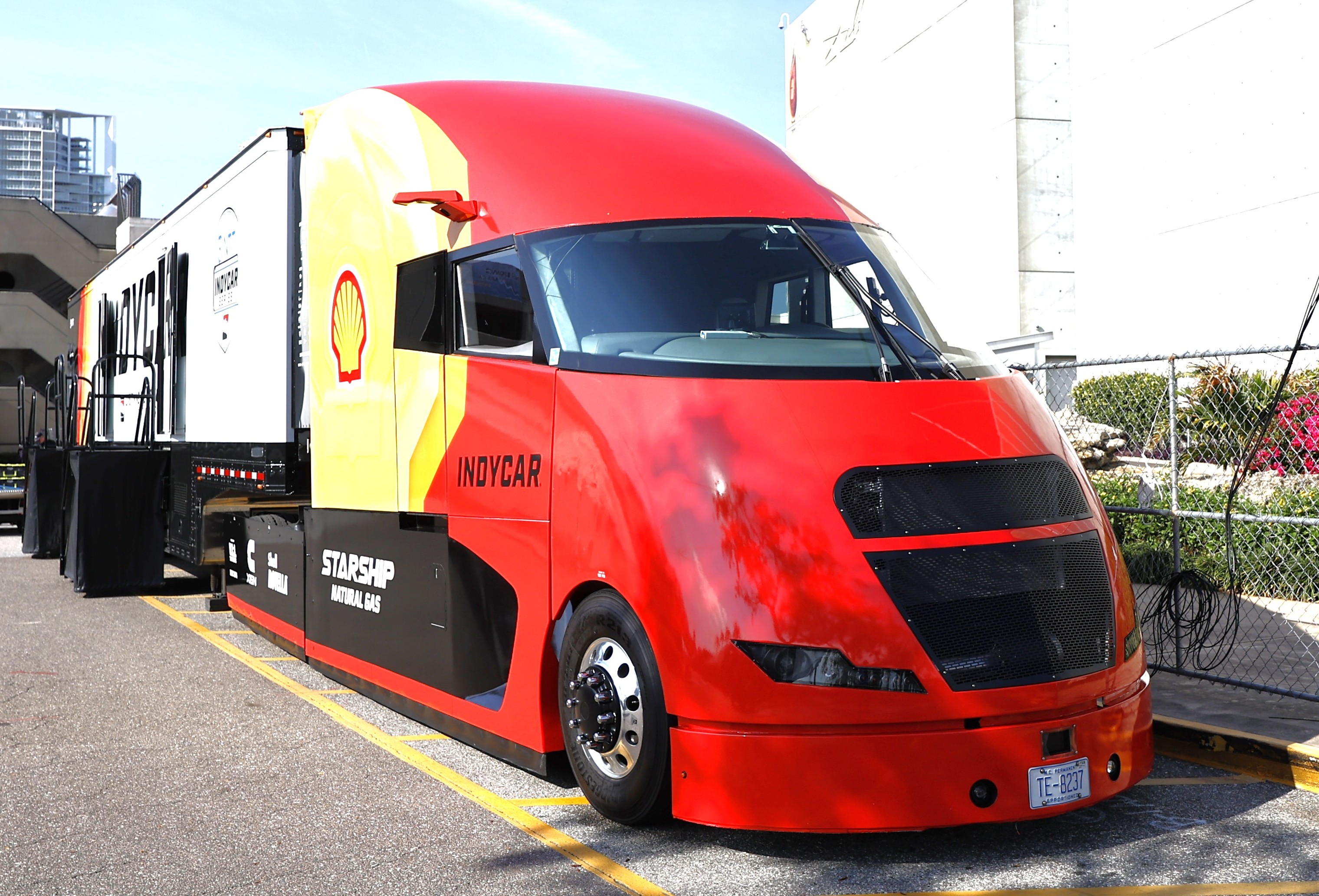 Shell's natgas-powered Starship headed back to INDYCAR circuit ...