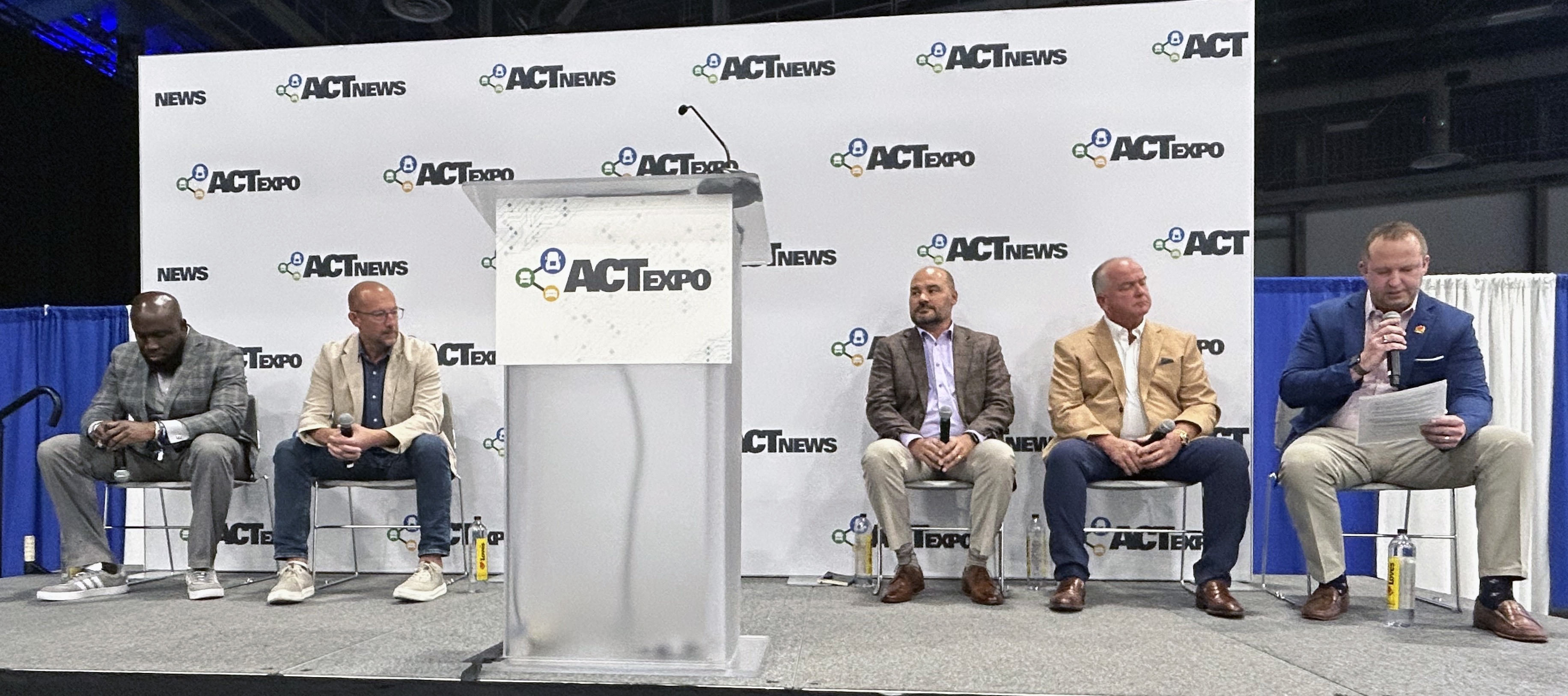 Decarbonizing Fleets: Experts Prove Natural Gas Readiness | Commercial ...